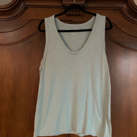 Universal Thread | Tops | Universal Thread Tshirt | Poshmark